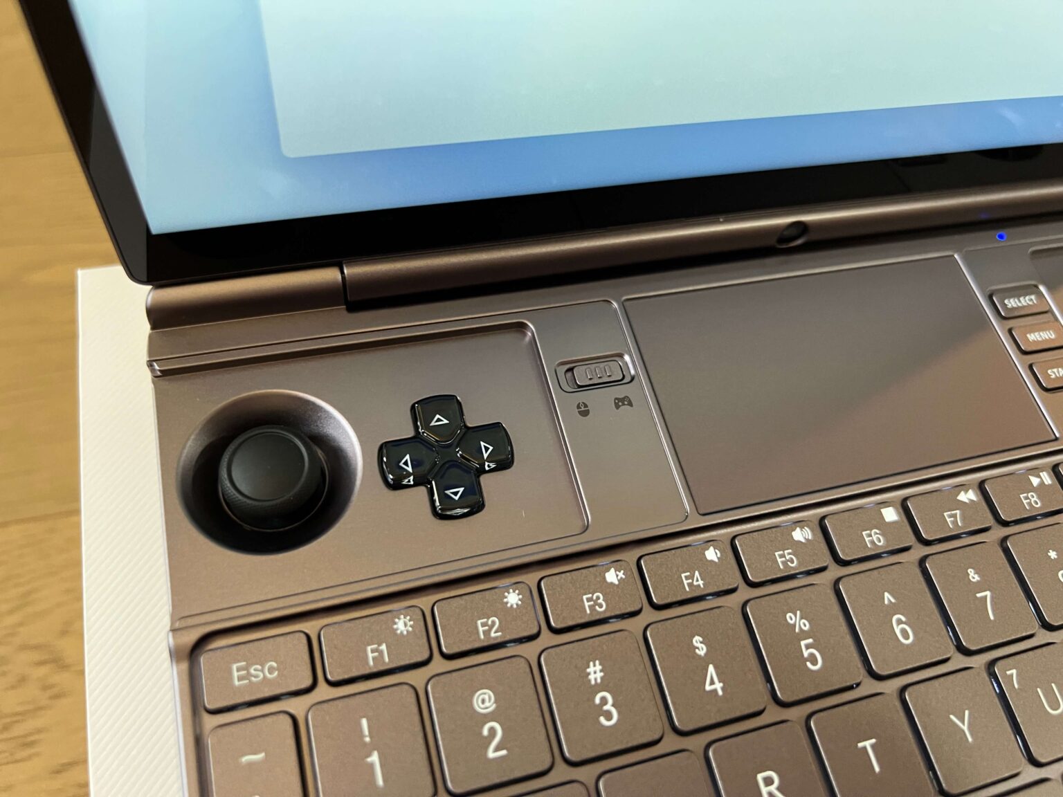 GPD Win Max 2 Review – Unboxing & Impressions - ByteZombie.com